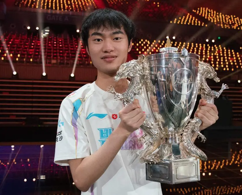 传奇再续！Faker生死局力挽狂澜，狐狸梦回S3，完成BO5救赎_特玩娱乐站yule.te5.cn