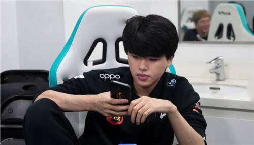 打个Lwx闹麻了S9都不怕他！Imp老头杯遭斩，GG后嚣张狂言，电竞火药味十足_特玩娱乐站yule.te5.cn