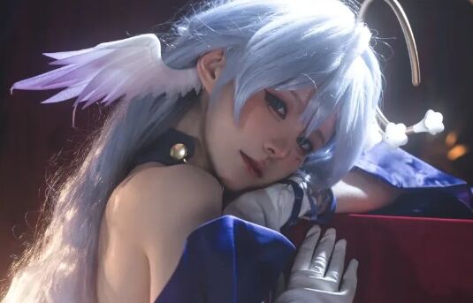 崩铁知更鸟COS：大明星气质拉满，天神面孔，甜美嗓音，实在太美了_特玩娱乐站yule.te5.cn