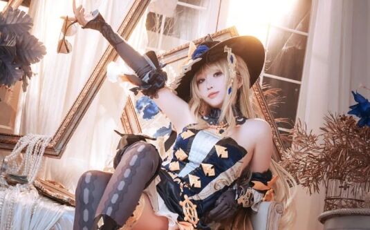《原神》娜维娅典藏版COS：大小姐魅力十足，黑袜大长腿，真的爱了_特玩娱乐站yule.te5.cn