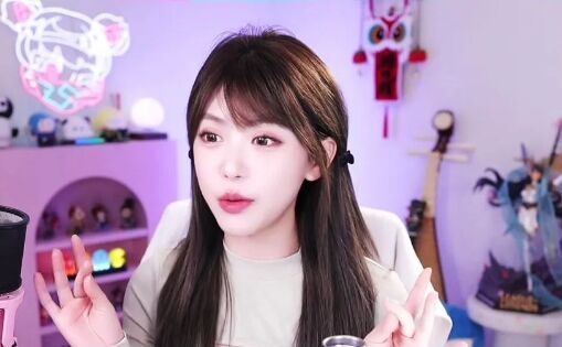 周淑怡新平台直播办活动，各种才艺一一展现，人气瞬间涨至10W+_特玩娱乐站yule.te5.cn