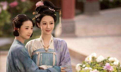 《锦绣芳华》开播，杨紫李现CP线甜度封神预定_特玩娱乐站yule.te5.cn